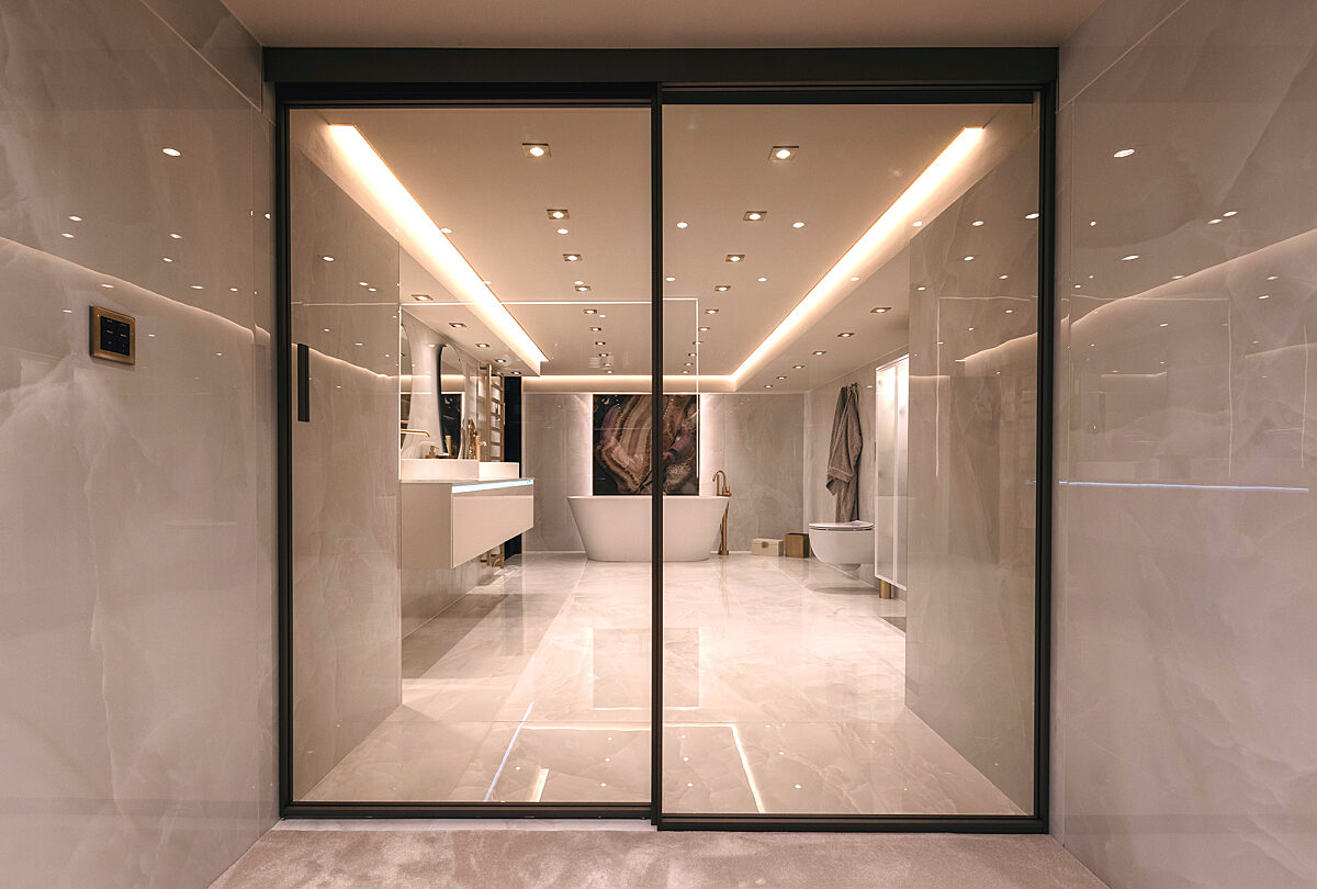 How to design a luxury bathroom showroom